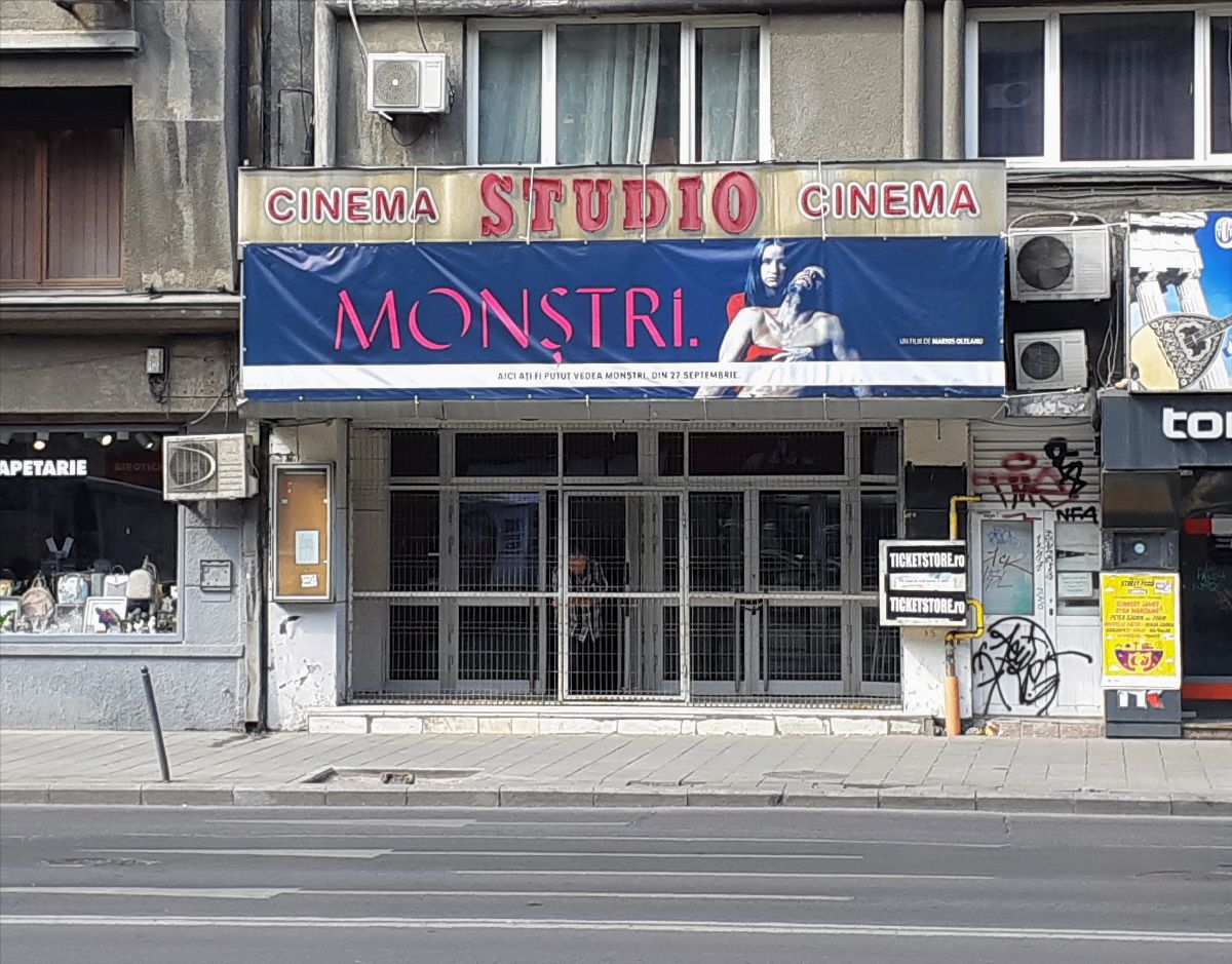 CREDIDAM – ,,Aici aţi fi putut vedea Monştri. din 27 septembrie”. O ...