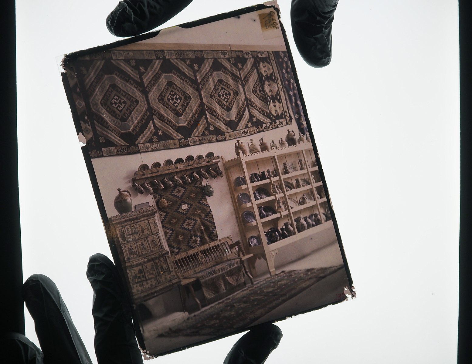 CREDIDAM – Una dintre cele mai vechi fotografii color din România a ...